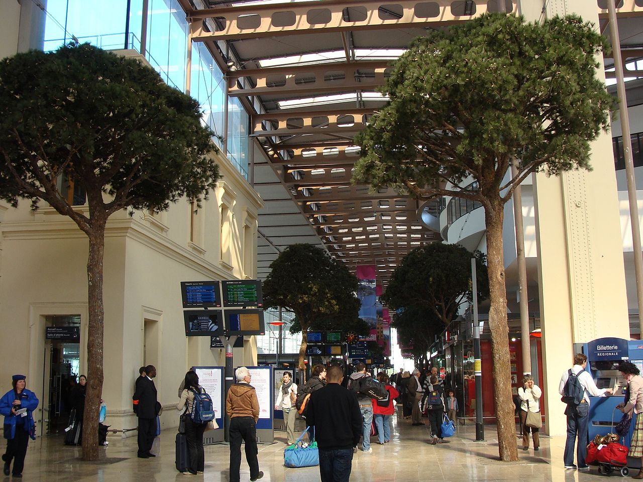 Gare Saint Charles, Marseille, Provence, Histoire & Photos